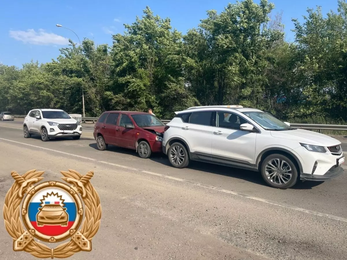 На трассе М-4 «Дон» в Ростовской области произошла массовая авария » DonDay