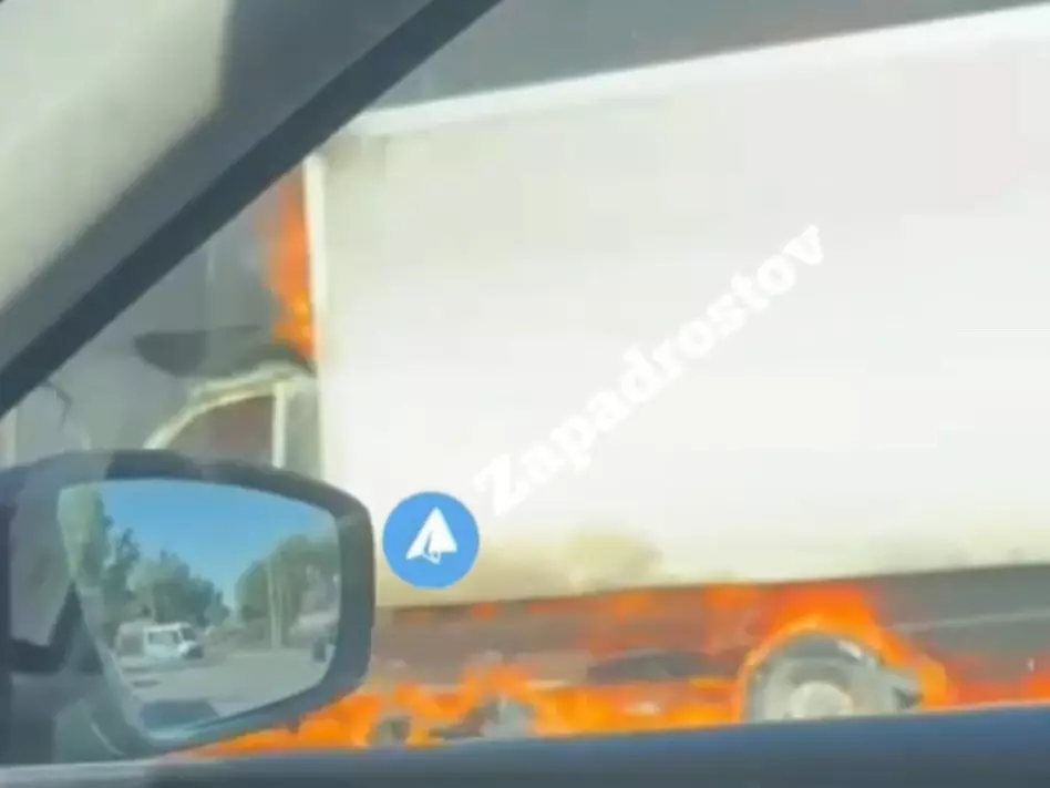 В Ростове на Малиновского ранним утром загорелась «ГАЗель» » DonDay