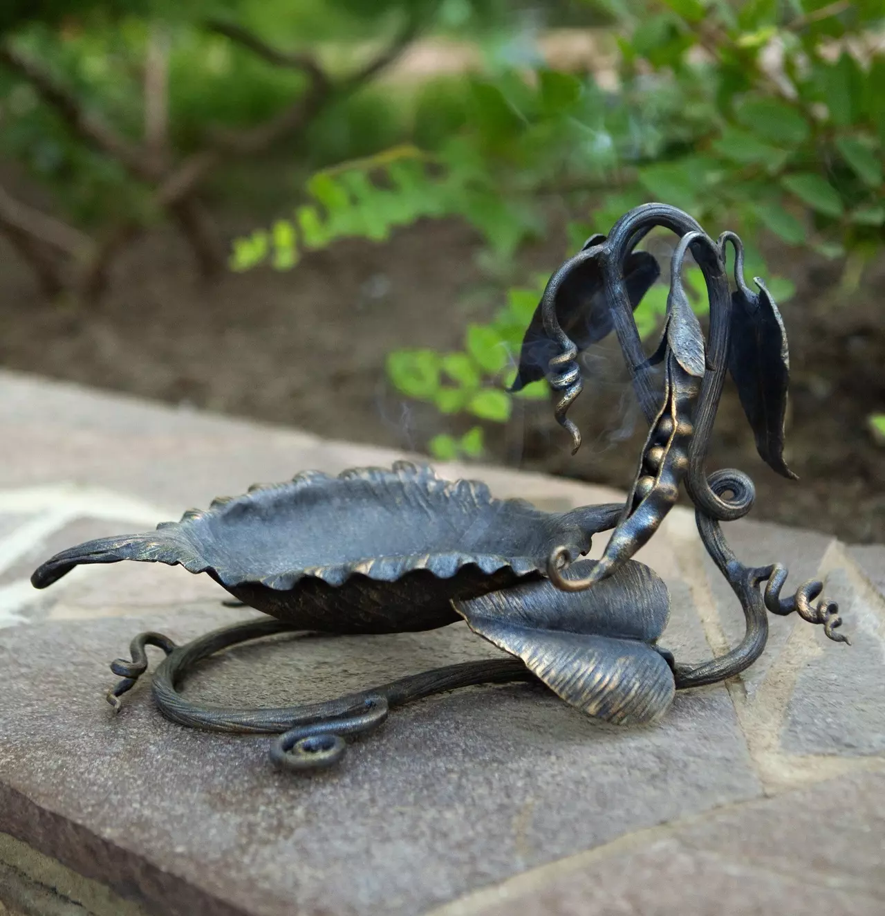 В парке «Лога» украли кованую пепельницу ручной работы » DonDay